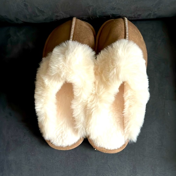 Shoes | Comfortable Slippers | Poshmark
